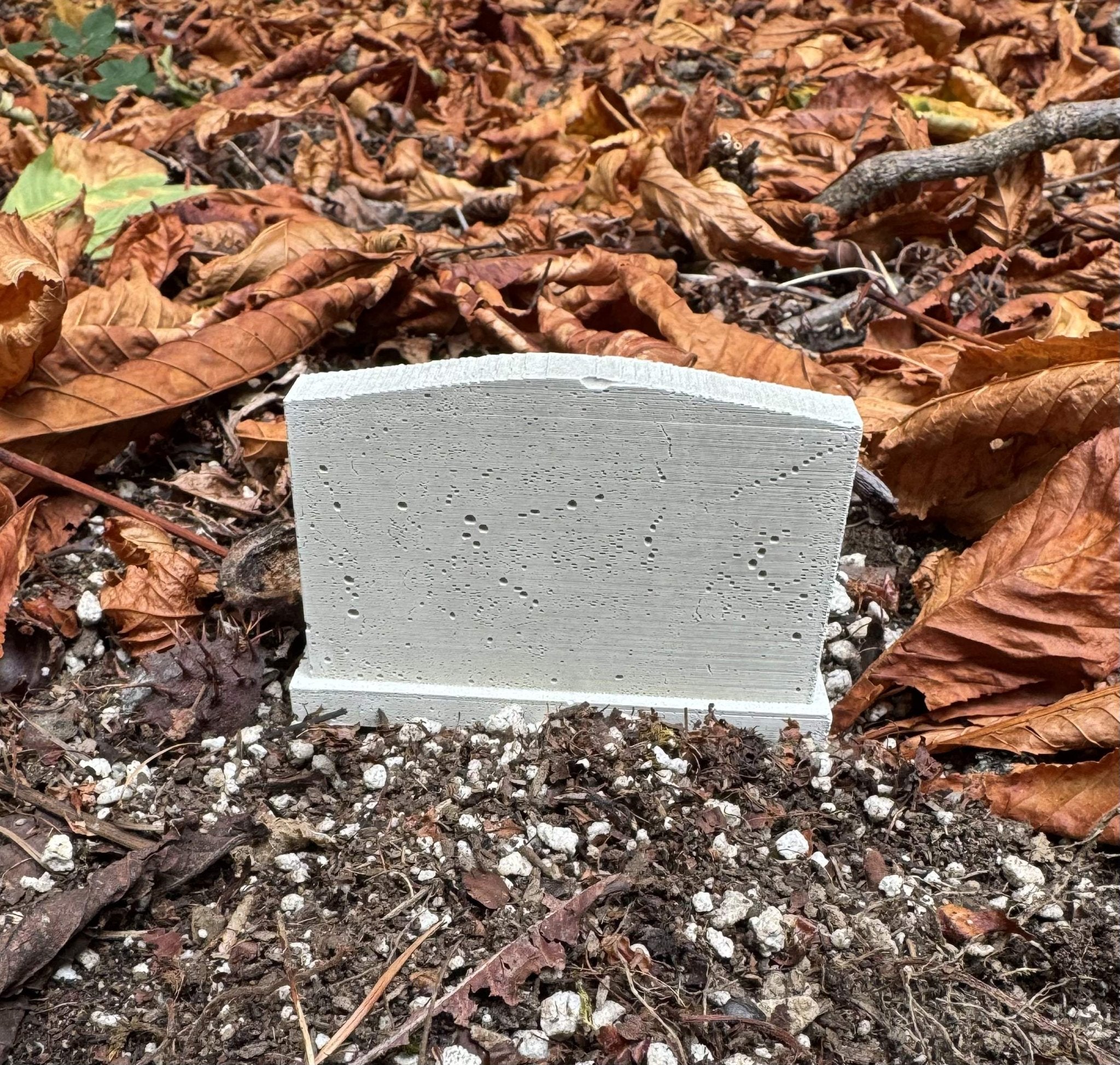 1:12 Scale Mini Large Tombstone – Mini Materials