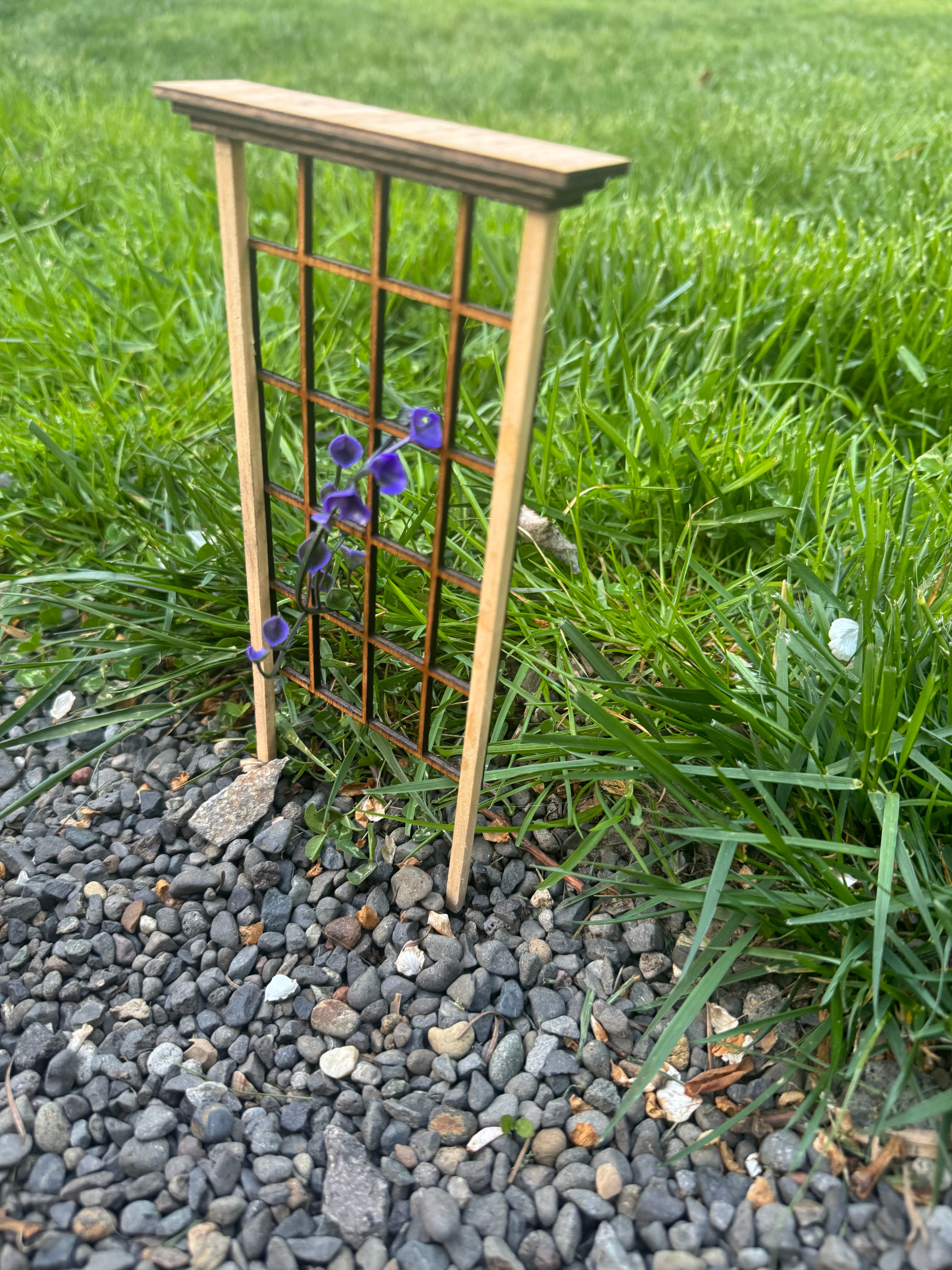 1:12 Scale Mission Style Garden Trellis – Mini Materials