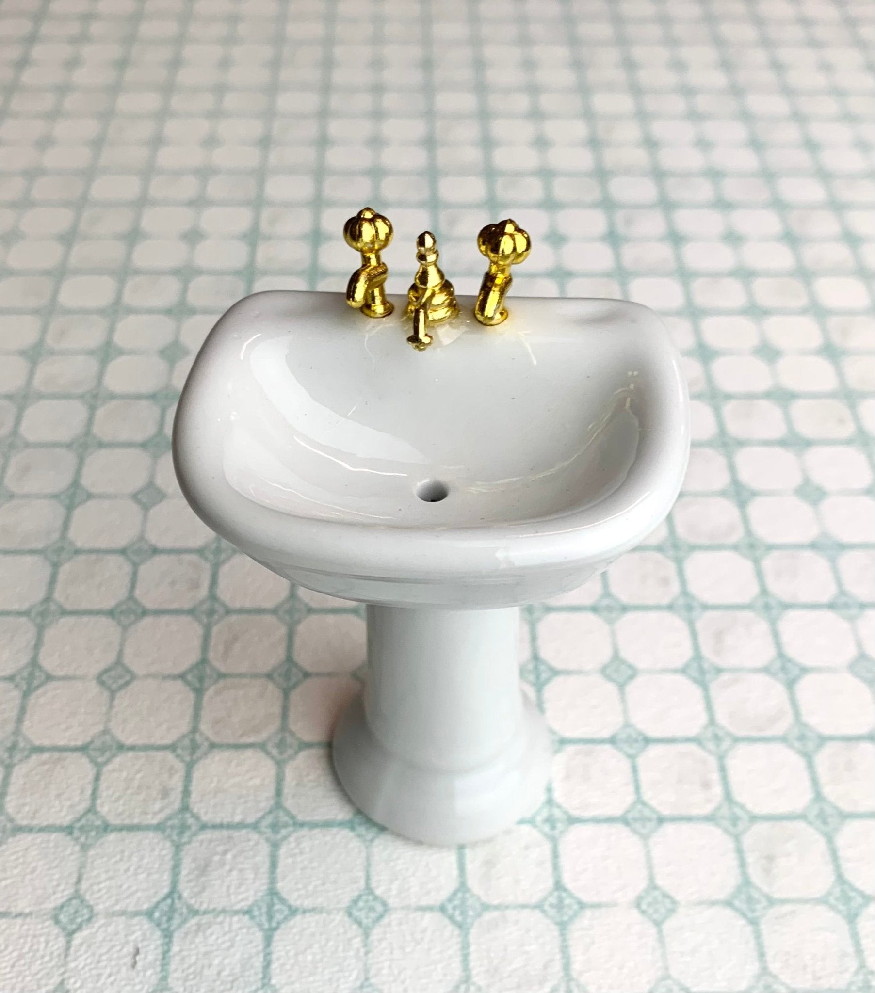 1:12 Scale Mini Bathroom Sink – Mini Materials