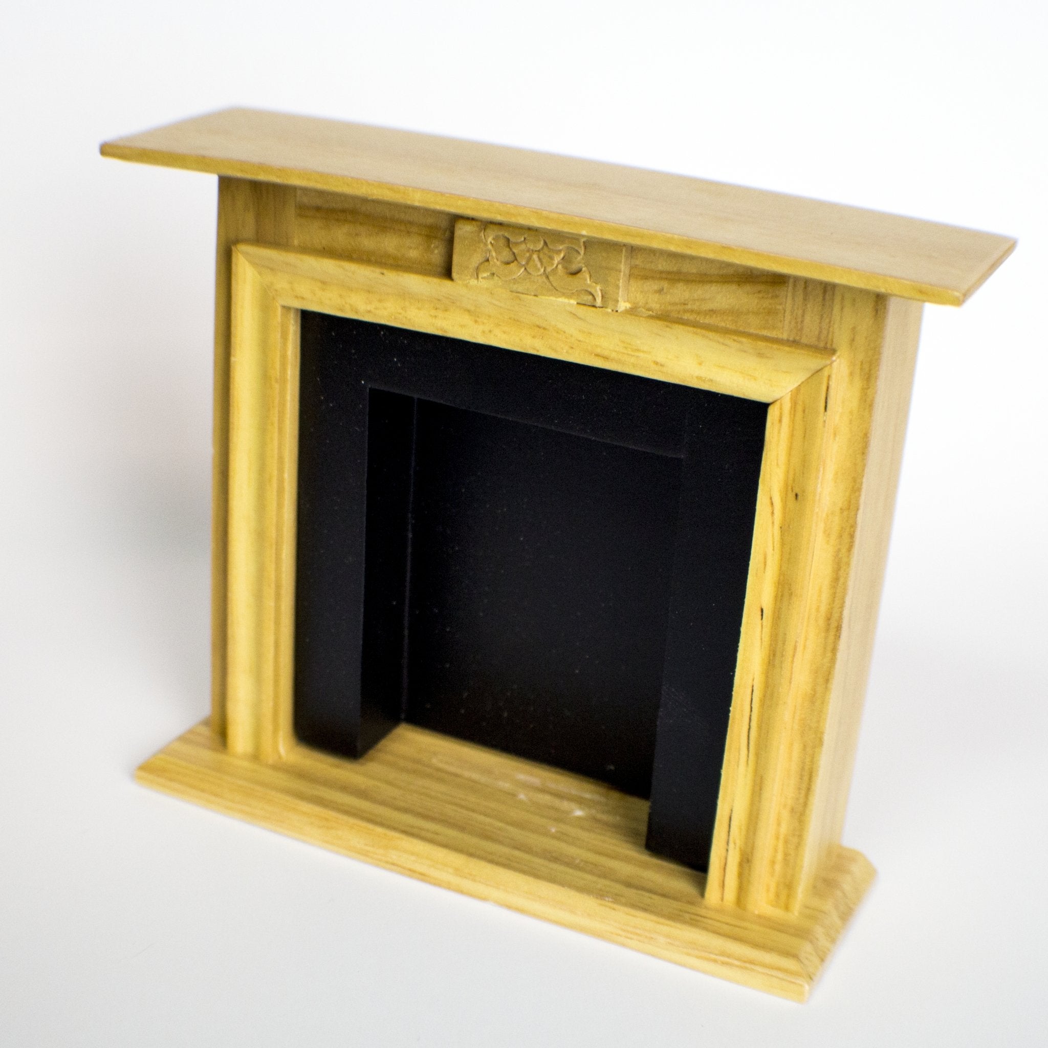 1:12 Scale Mini Classic Fireplace – Mini Materials