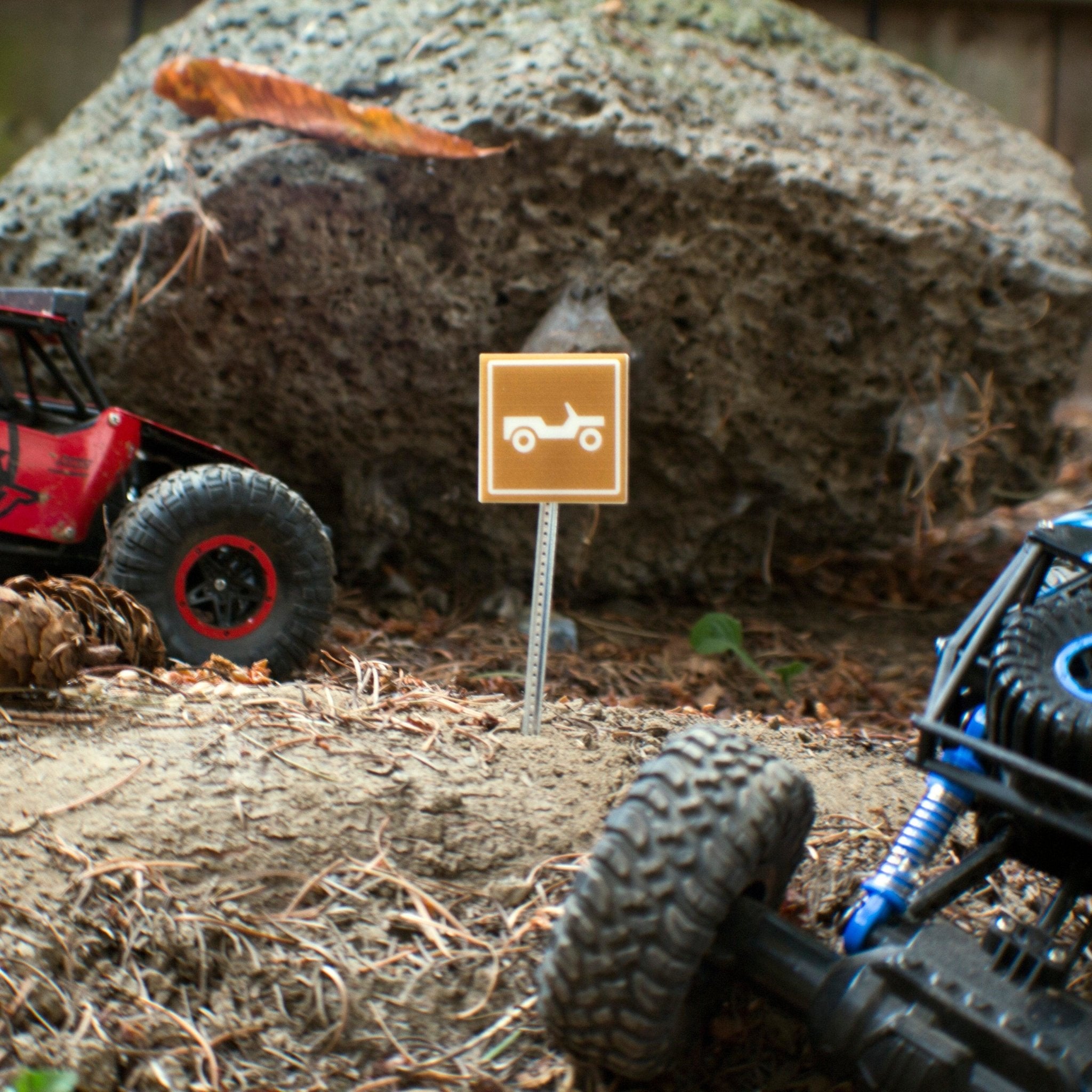 1:12 Scale Mini Off-Road Trail Sign – Mini Materials