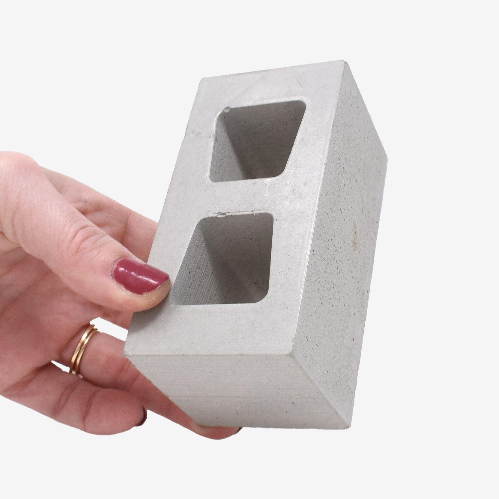 1:4 Scale Mini Cinder Block (1pk) – Mini Materials